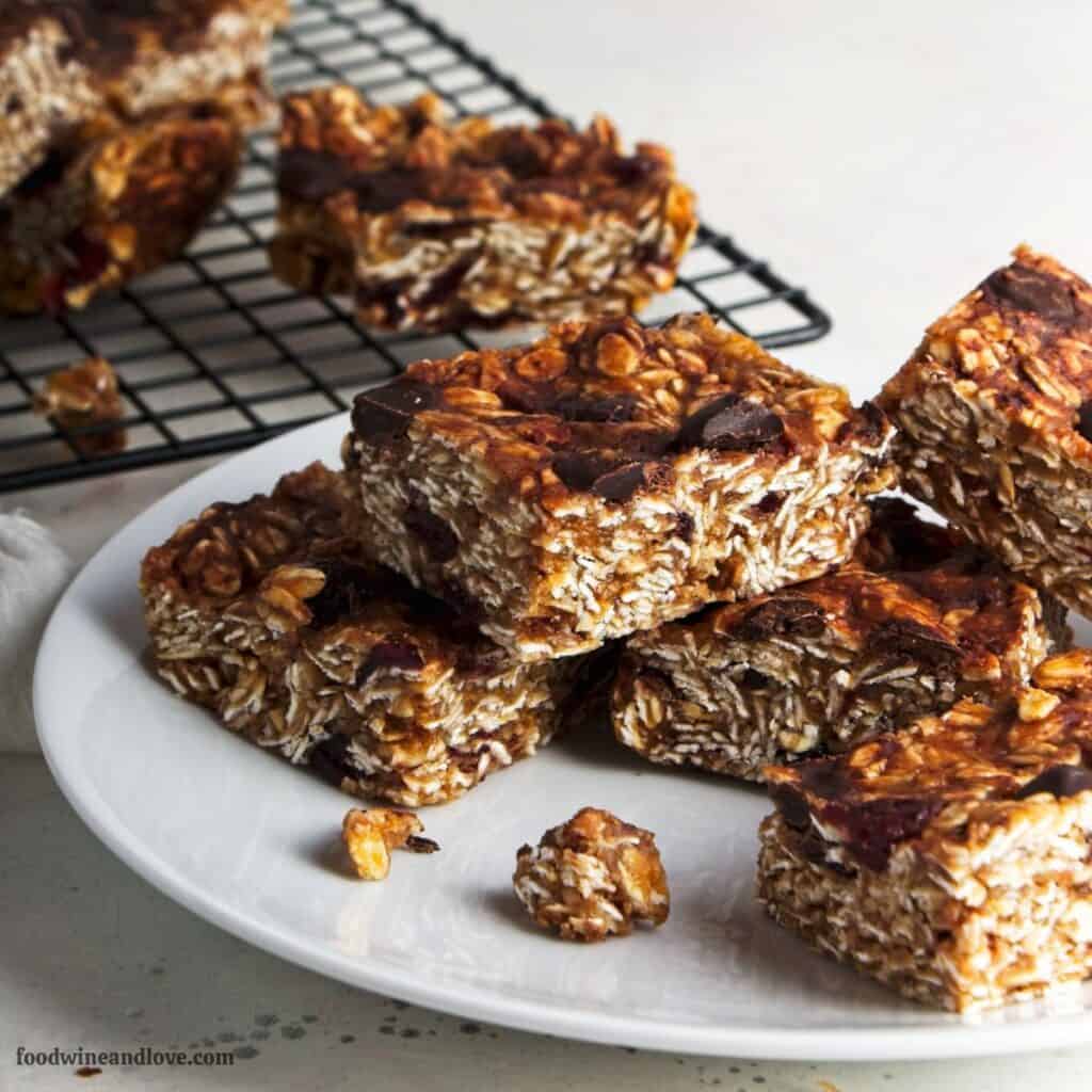 No Bake Chocolate Chip Oat Bars (Vegan) - Food Wine and Love